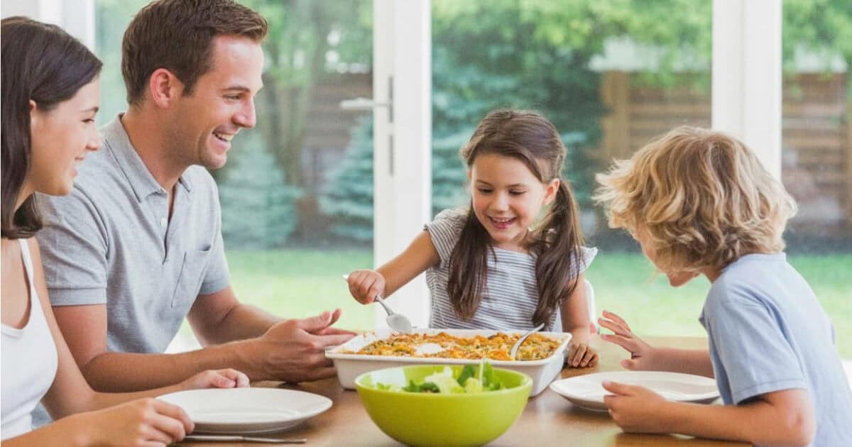 20 Super Easy Casserole Recipes for Dinner (No Mess Dinner Ideas)